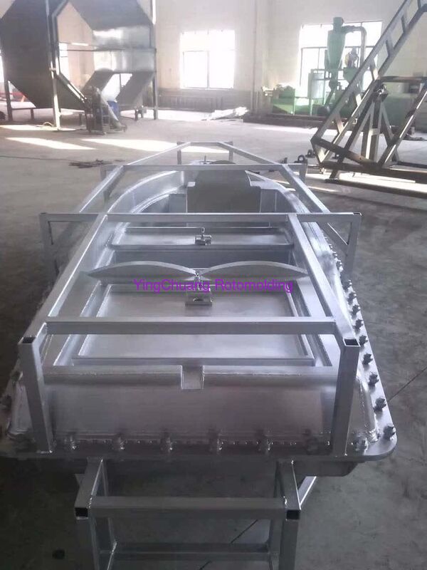 Rock N Roll Machine making kayak made by rotational machine for sale