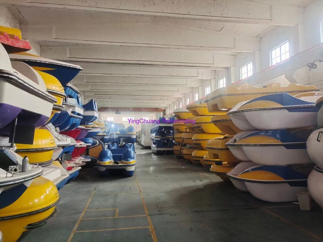 Closed Oven Swing Rotomoulding Machine For Canoe , Kayak , Gondola ...