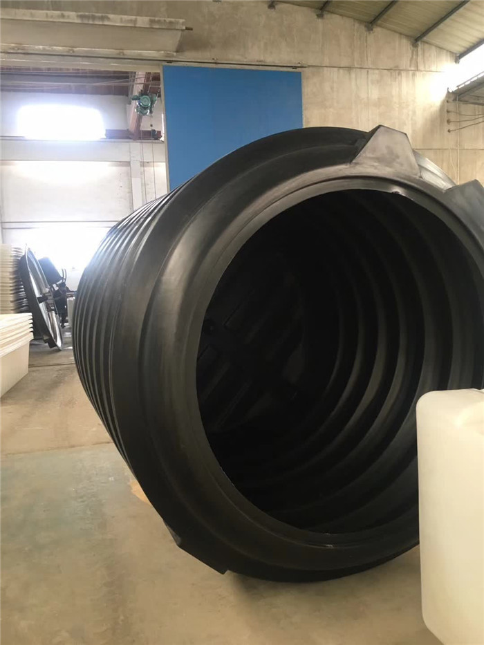 Large Plastic Roto Molded Water Tanks Black Color Horizontal Large Size